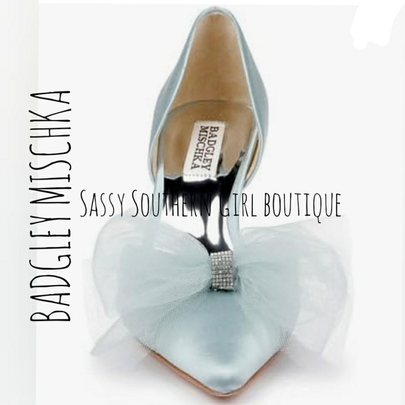 Badgley Mischka | Shoes | Badgley Mischka Mist Blue Kitten Heel Bow ...